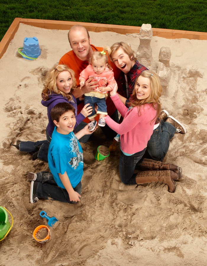 DisZine » Good Luck Charlie